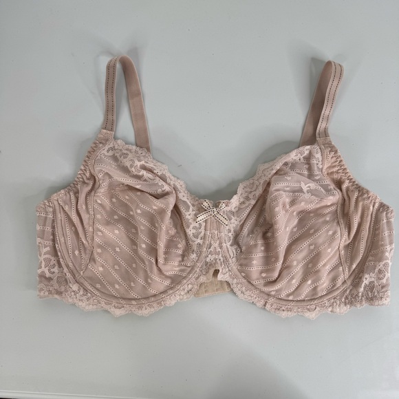 Chantelle | Intimates & Sleepwear | Chantelle Lace Underwire Bra Size ...